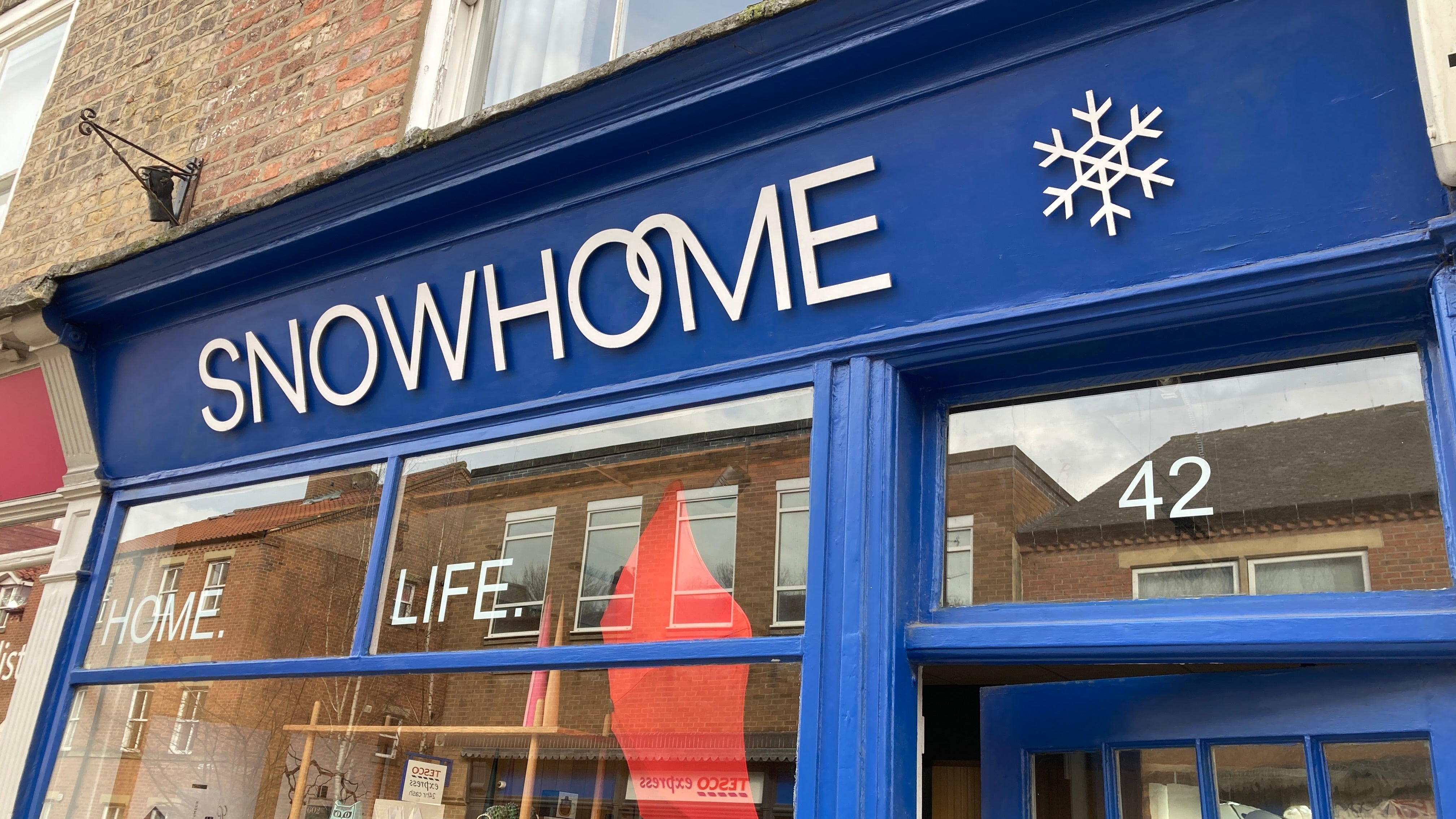 only at snowhome – Snowhome